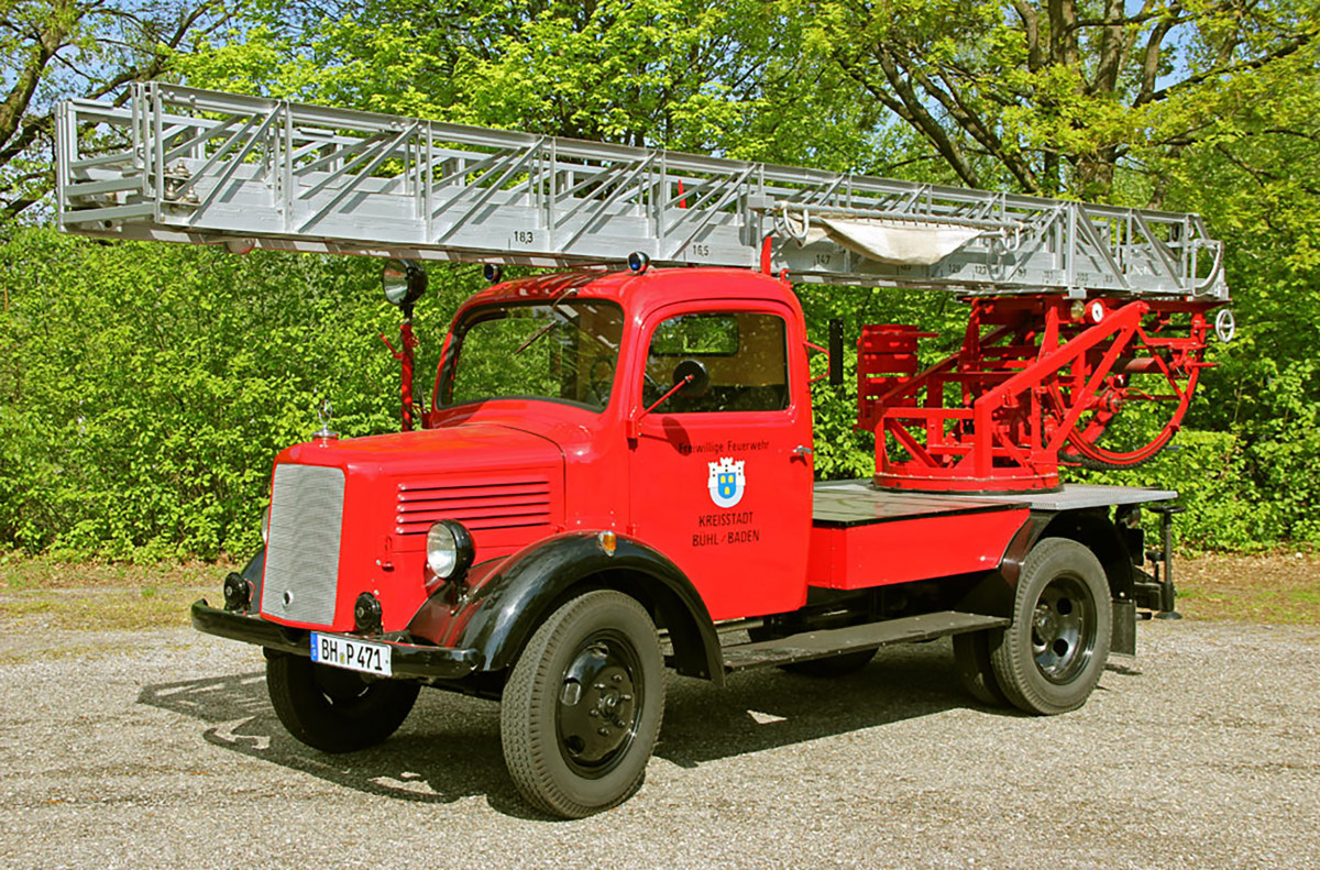 Fahrzeuge – Oldtimer – Feuerwehr Bühl